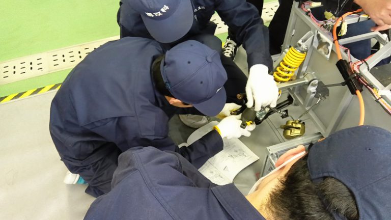 「いわてEVアカデミー2023」が黒沢尻工業高校で実施されました。 | PIUS